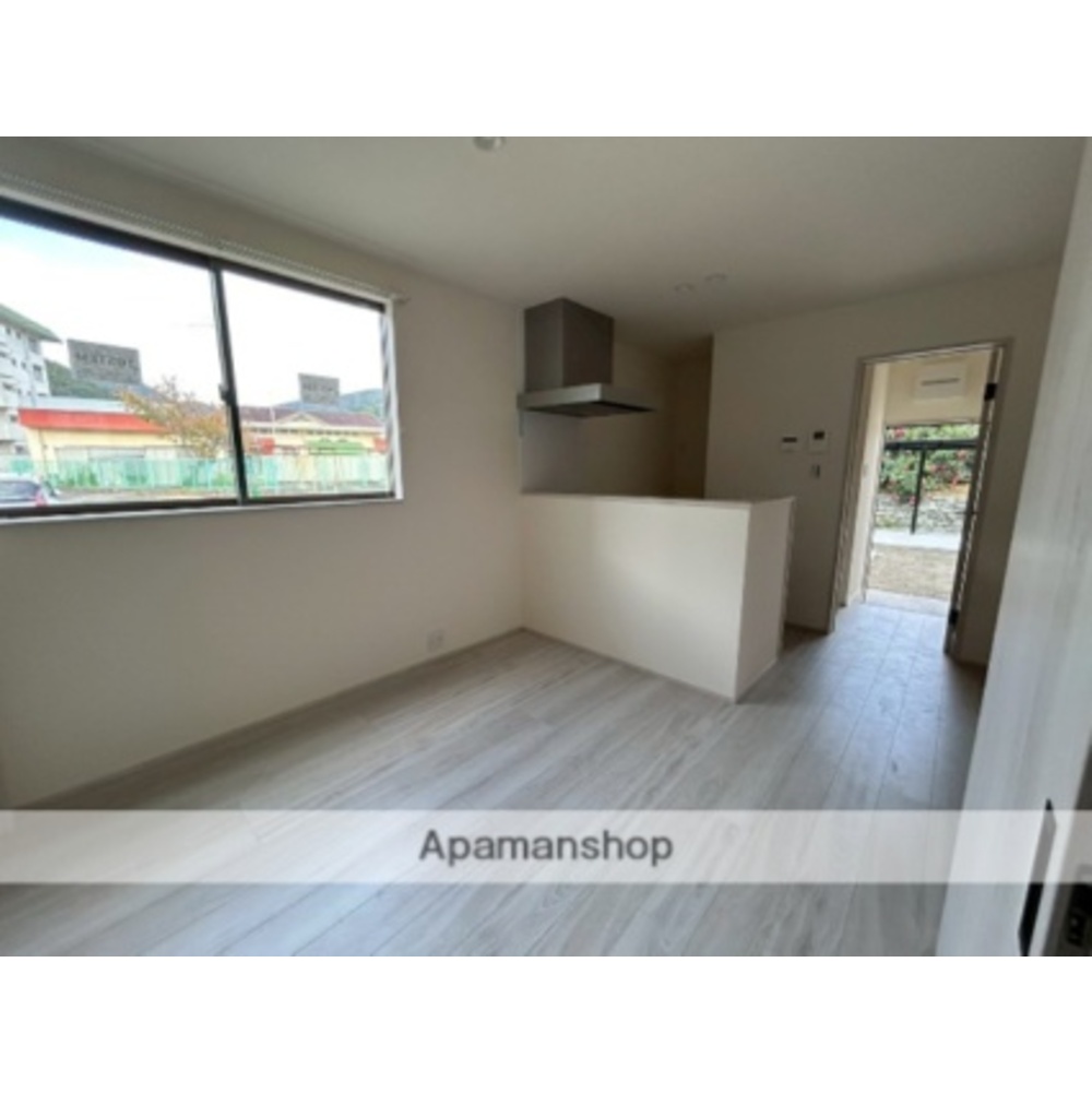 グランルーチェ宮内B 愛媛県八幡浜市保内町宮内000 (6.1万円／1LDK (LDK8)／32.76㎡)｜賃貸物件(賃貸マンション・アパート・一戸建て)の住宅情報・お部屋探しならYahoo!不動産