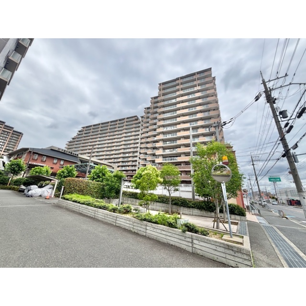 ソフィア千里丘ブライトスクエア 大阪府吹田市新芦屋下 (16.5万円／4LDK (和室5 洋室5 洋室5 洋室7 LDK13.4)／82㎡)｜賃貸物件(賃貸マンション・アパート・一戸建て)の ...